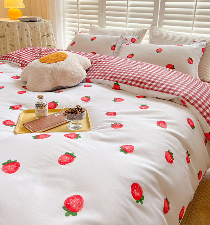 Fashion Strawberry Bedding Set JK3182 – Juvkawaii